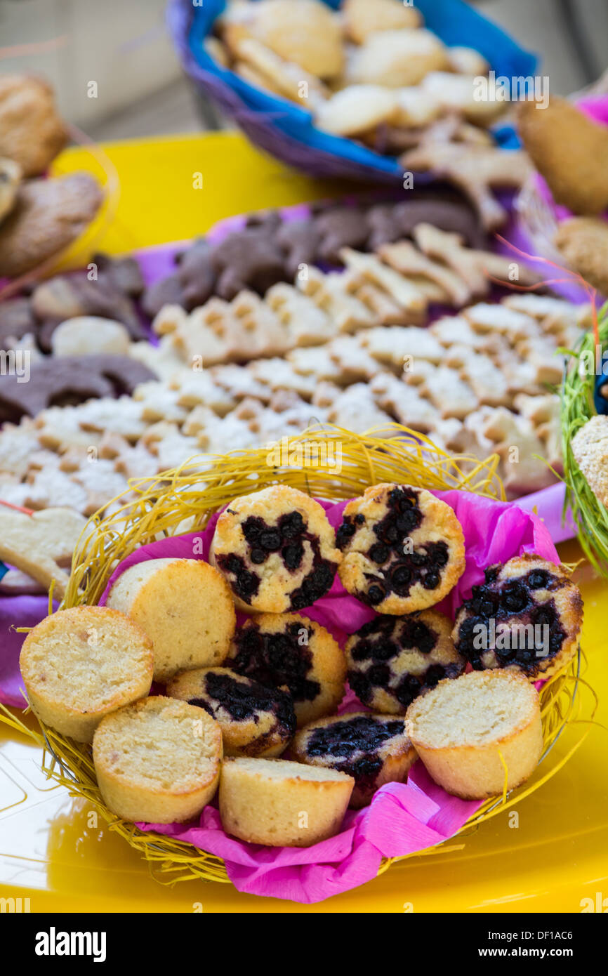 sweet round homemade small pie Stock Photo - Alamy