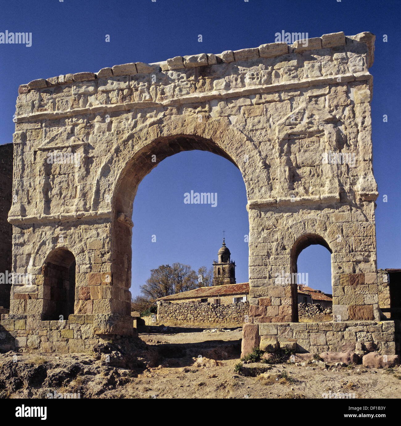 Ancient roman gates hi-res stock photography and images - Alamy