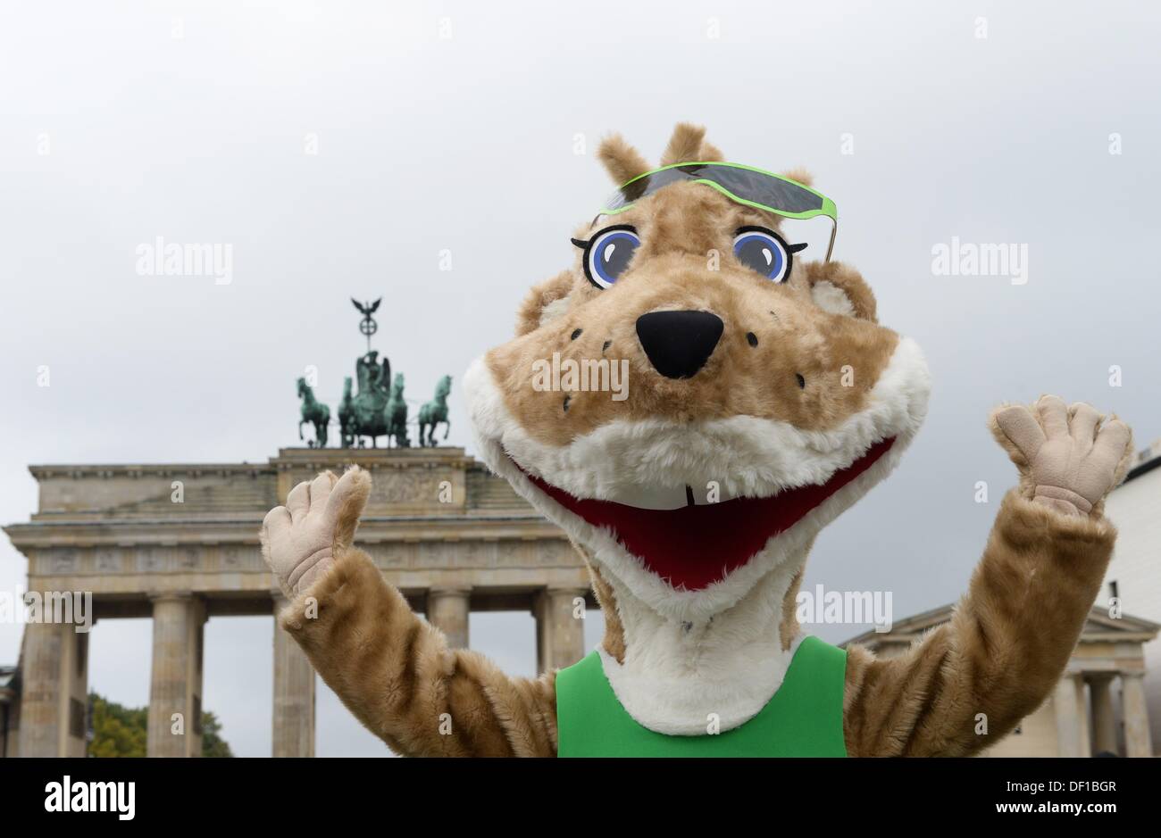 Marathon mascot hi-res stock photography and images - Alamy