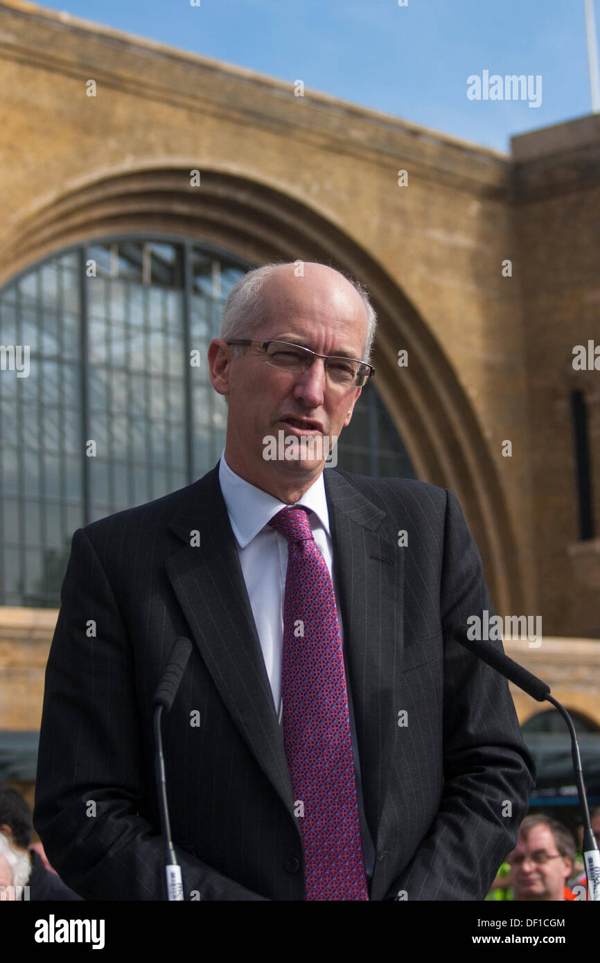 Chief executive network rail hi-res stock photography and images - Alamy