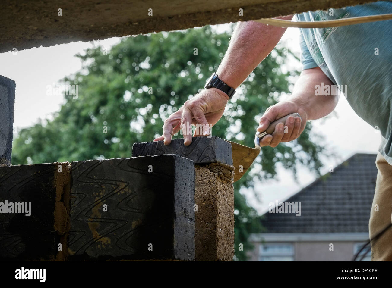 The bricklayer hi-res stock photography and images - Alamy