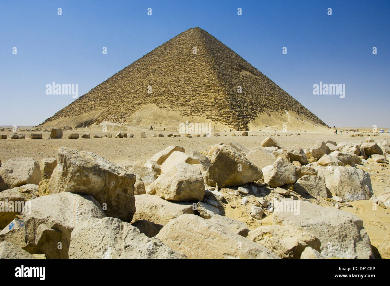 Pyramid of snefru hi-res stock photography and images - Alamy