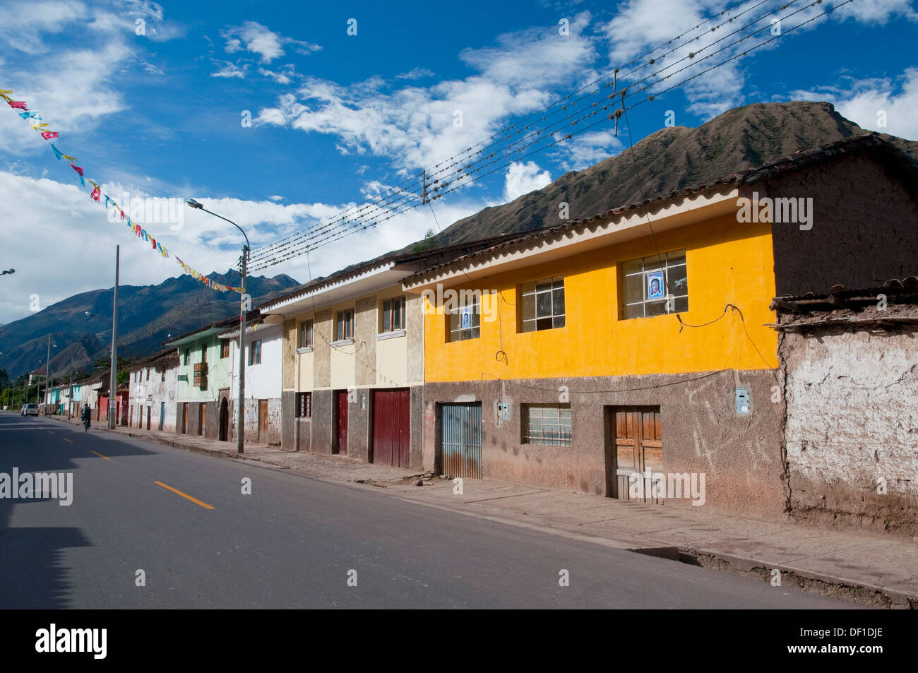 Valley of yucay hi-res stock photography and images - Alamy