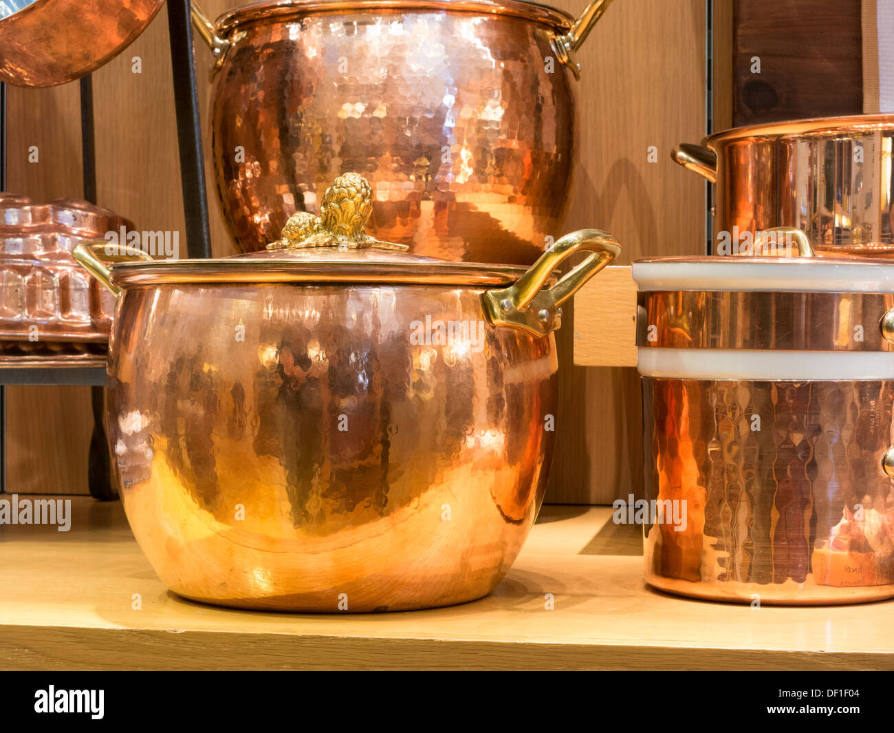 Cooper cookware hi-res stock photography and images - Alamy