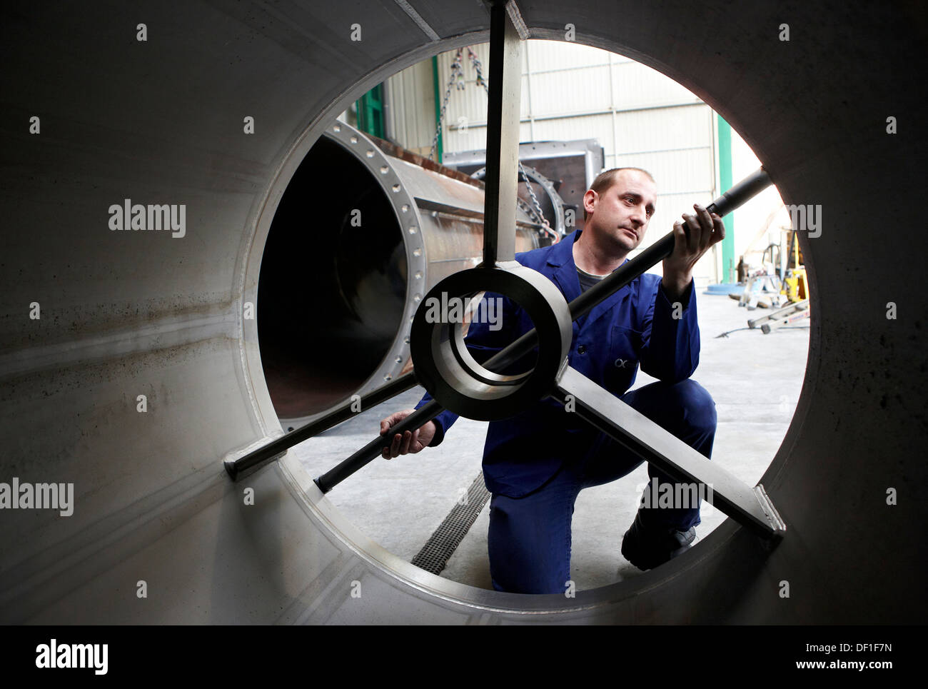 Boilermaking hi-res stock photography and images - Alamy