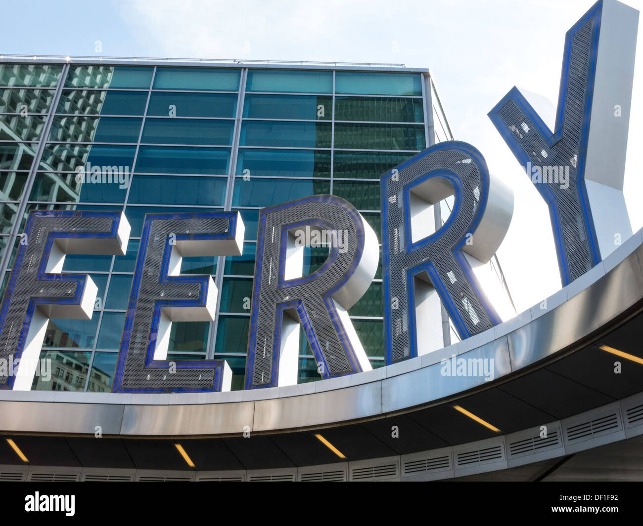 The Staten Island Whitehall Terminal, NYC Stock Photo - Alamy
