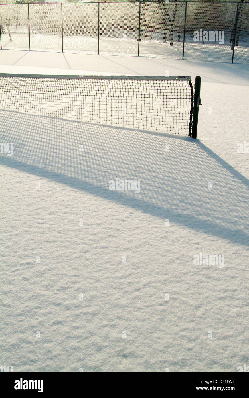 Outdoor tennis court in winter hi-res stock photography and images - Alamy