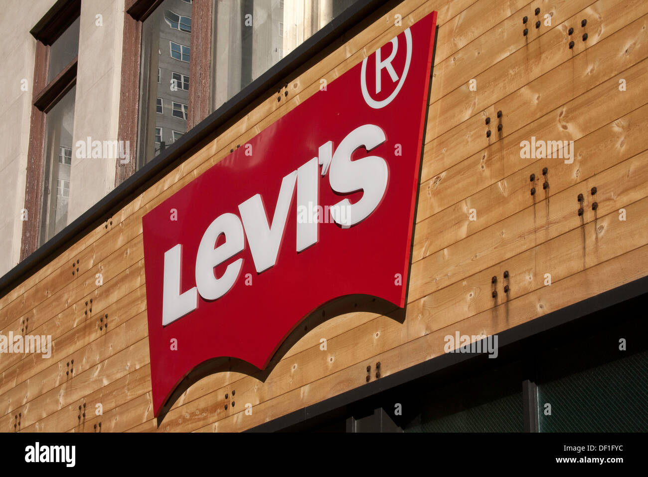 Levis store sign hi-res stock photography and images - Alamy