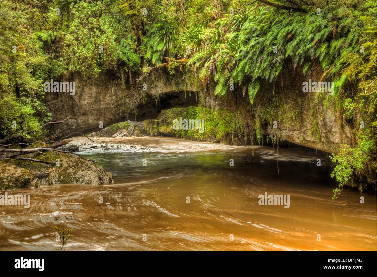 Moria gate hi-res stock photography and images - Alamy