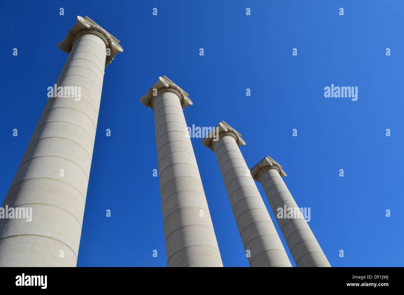 Pillar pillars column columns hi-res stock photography and images - Alamy
