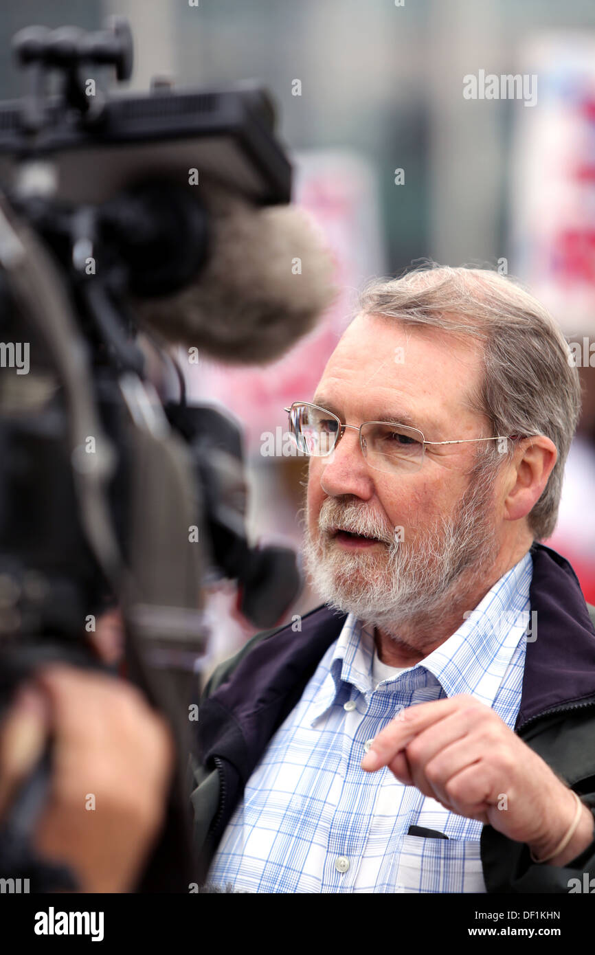 Safe energy hi-res stock photography and images - Alamy