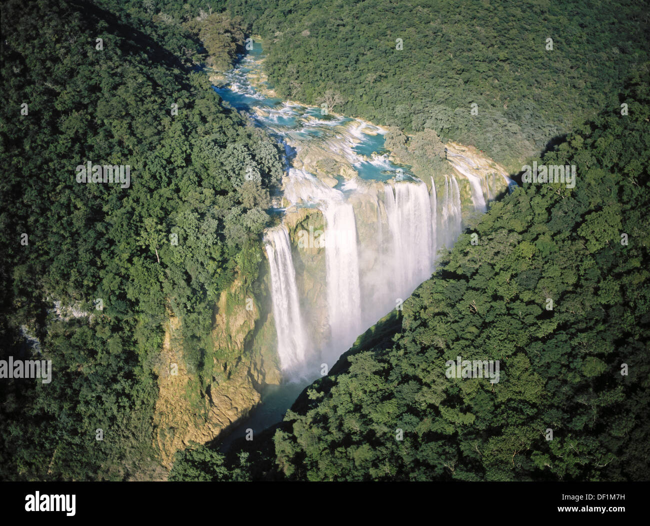 Tamul waterfalls huasteca san luis hi-res stock photography and images ...