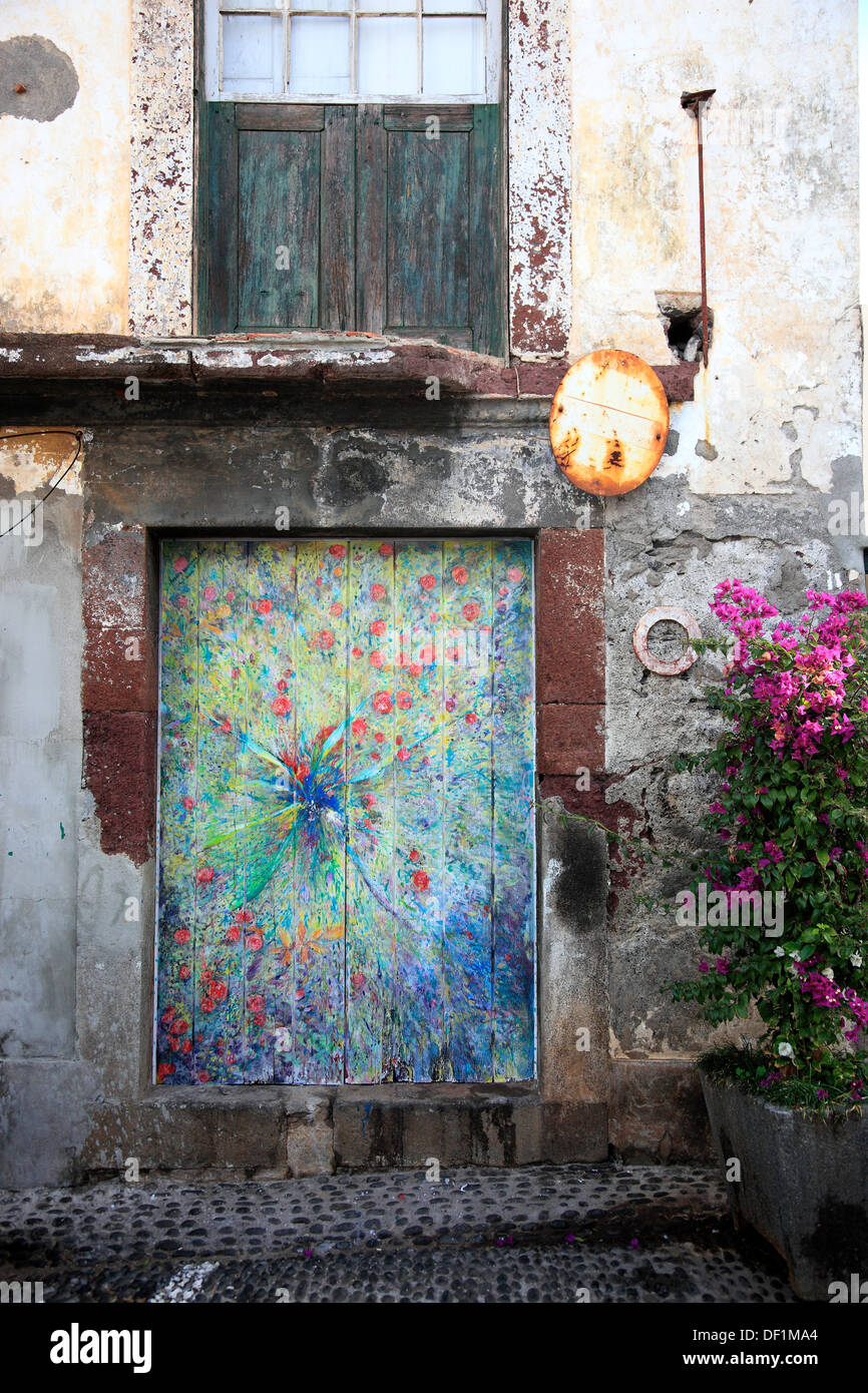 Madeira, Funchal, painted doors in the old city, The art of open doors ...