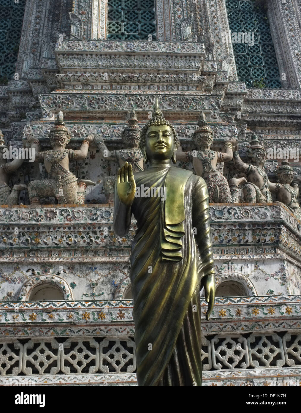 Standing buddha statues hi-res stock photography and images - Alamy