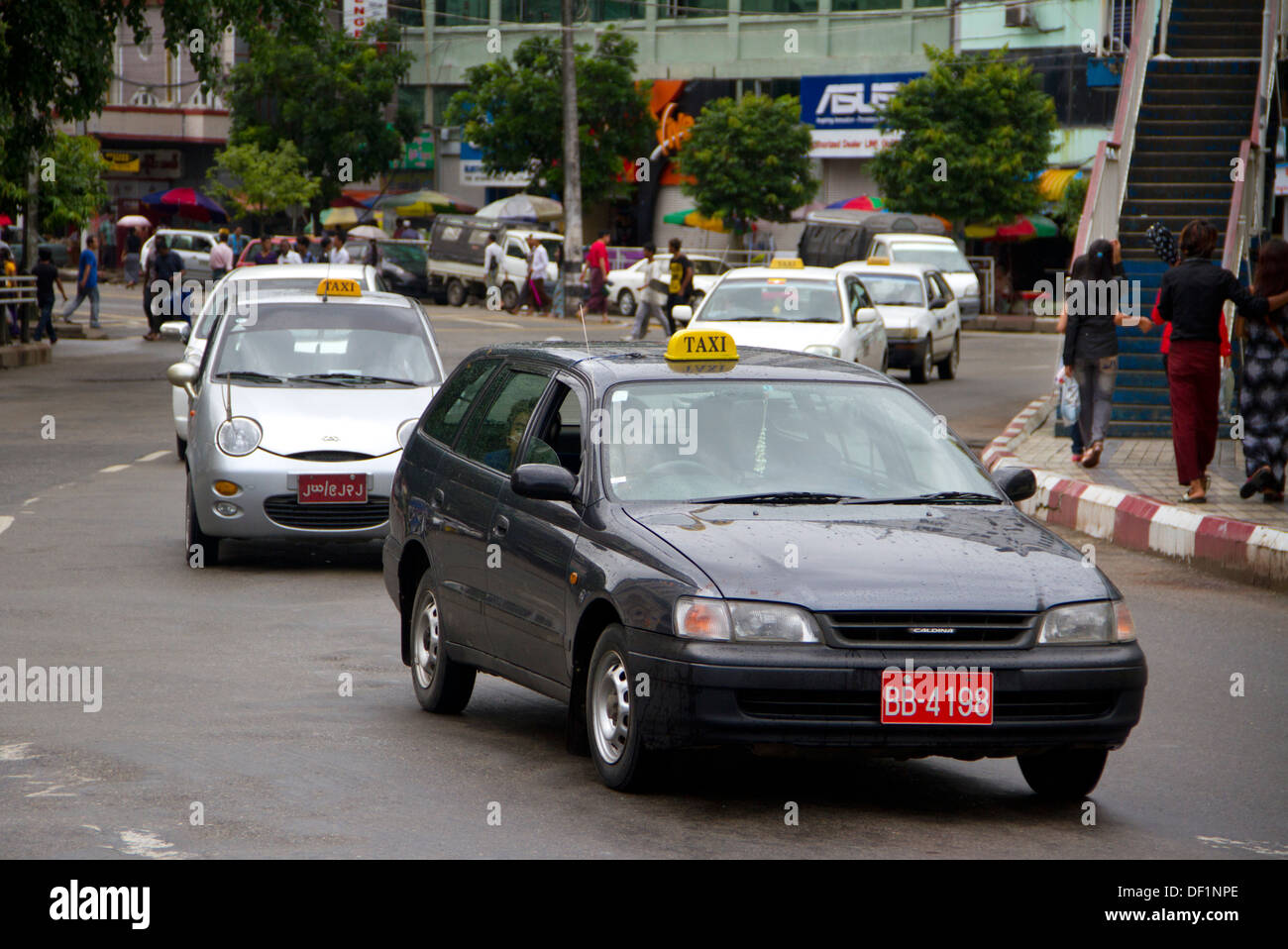 Myanmar taxis hi-res stock photography and images - Alamy
