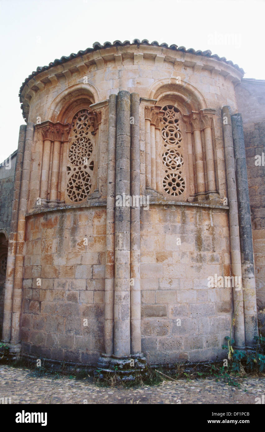Romanesque windows hi-res stock photography and images - Alamy
