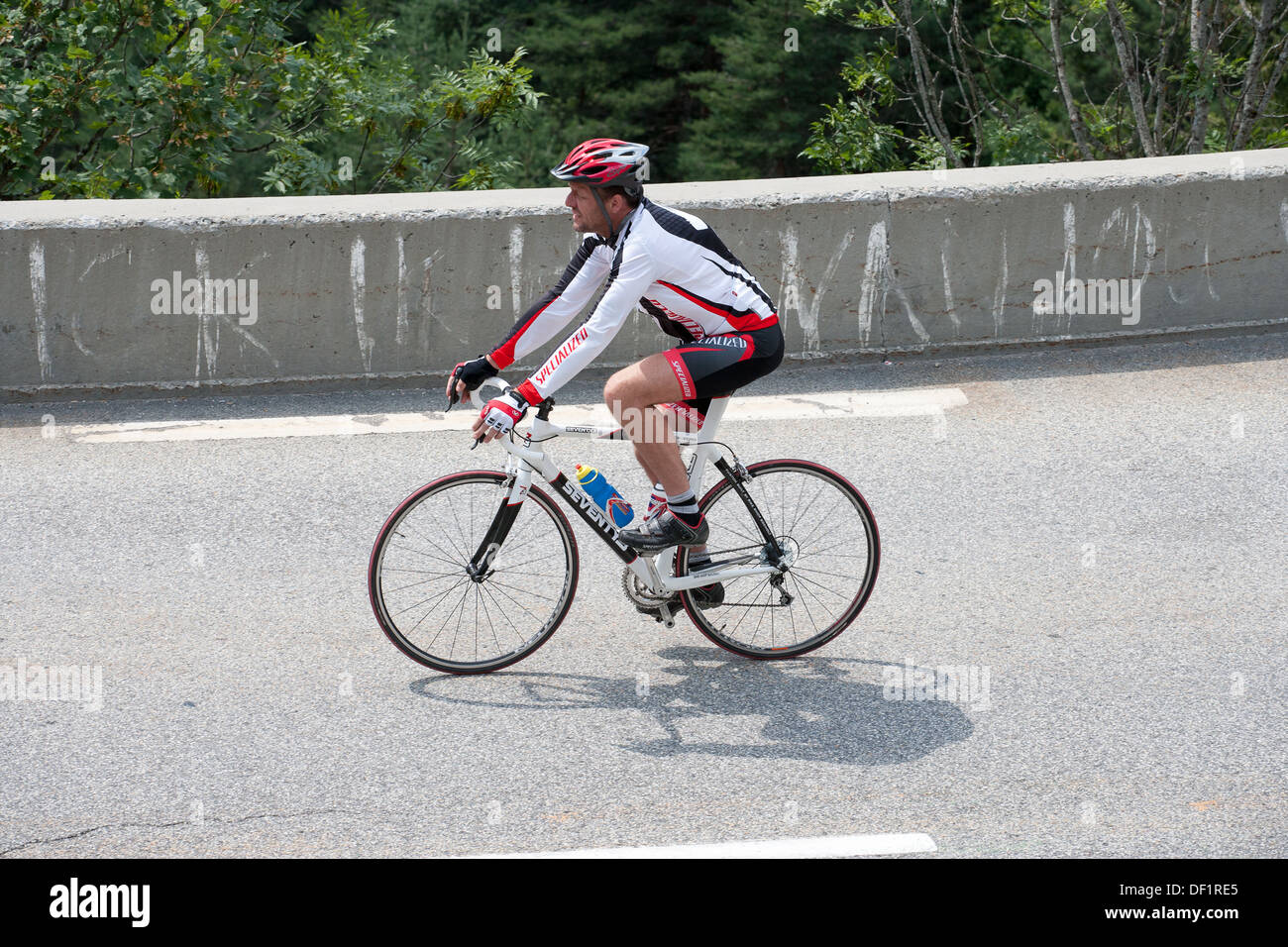 Pedaling pedalling hi-res stock photography and images - Alamy