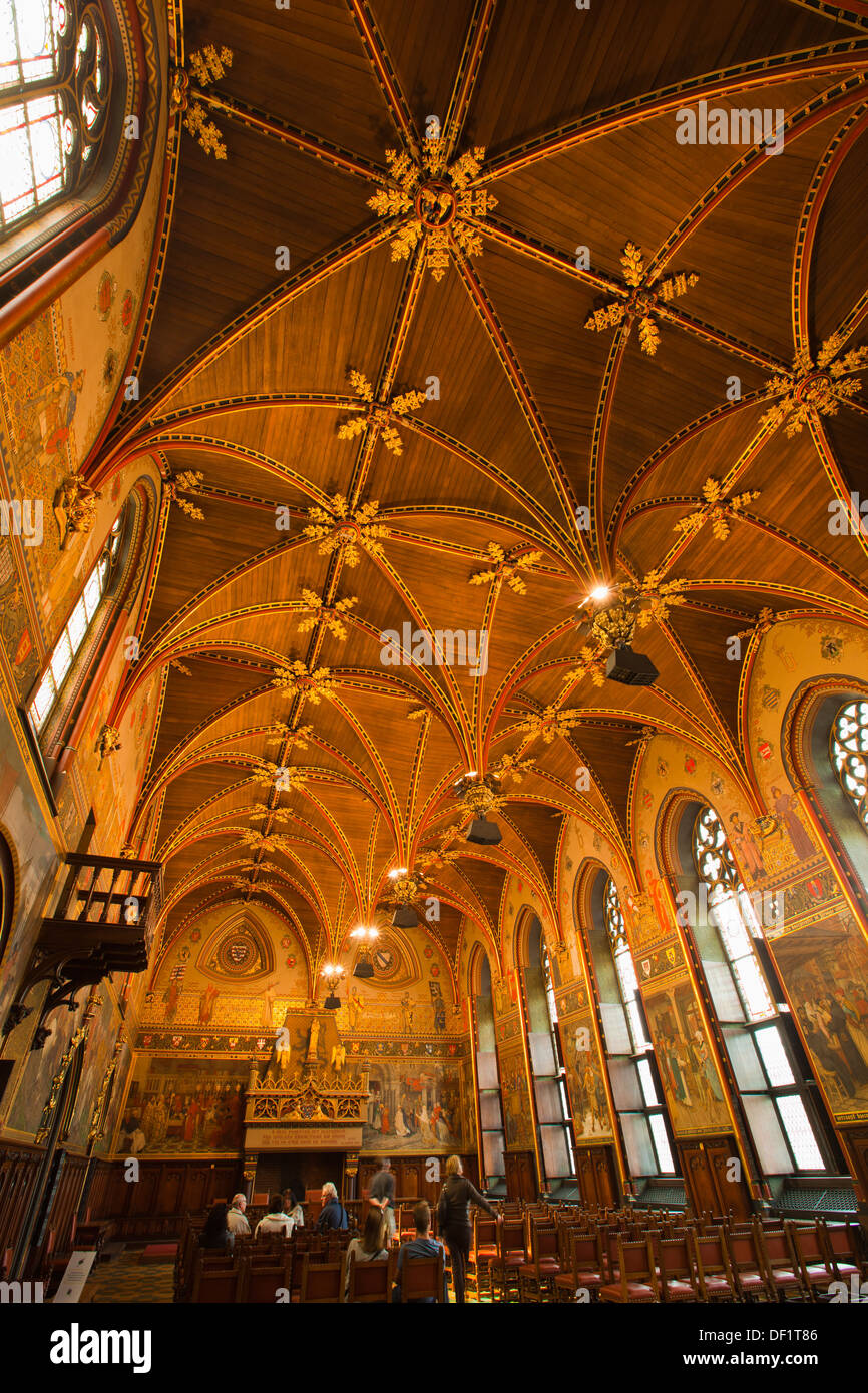 Gothic chamber hi-res stock photography and images - Alamy