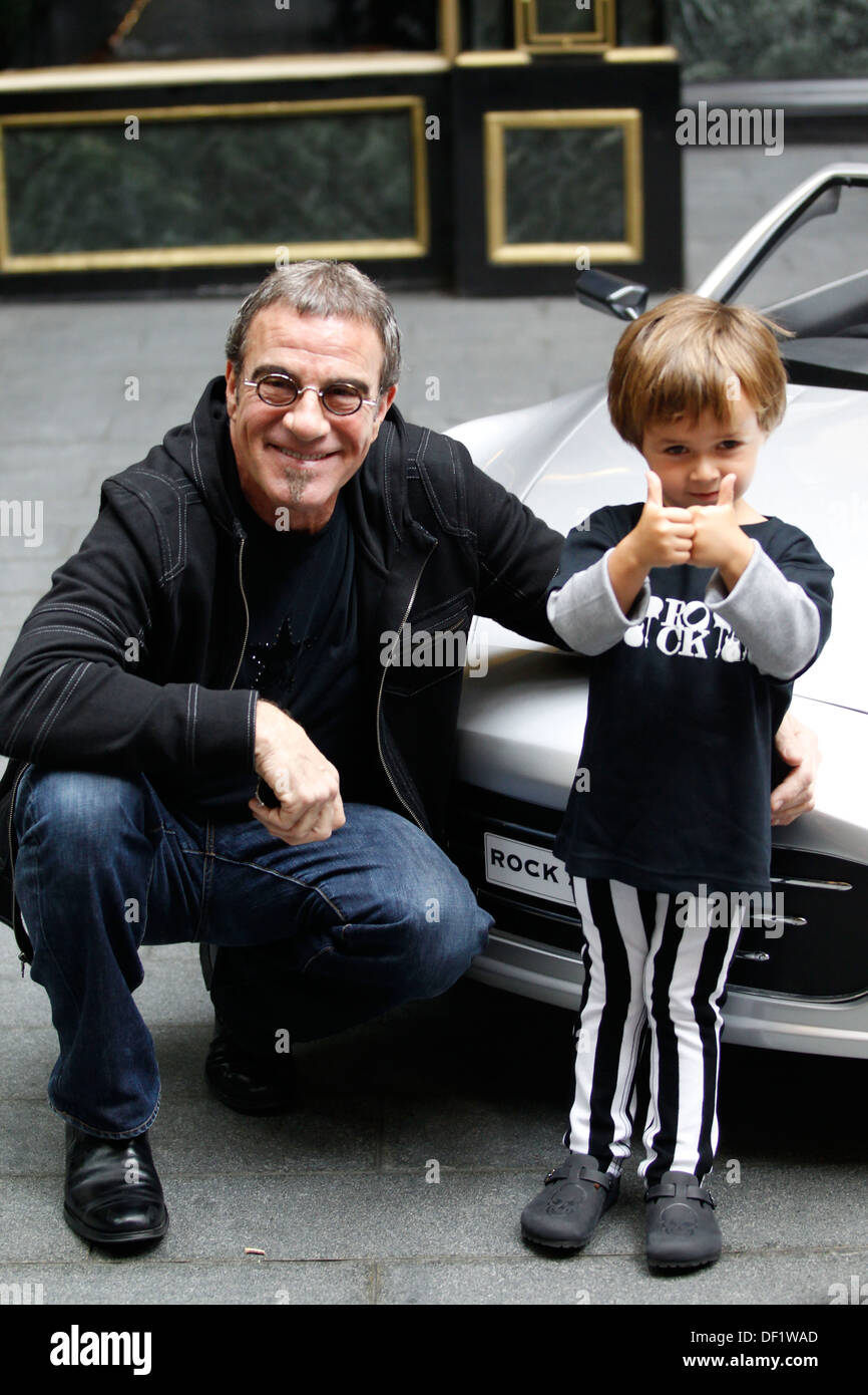 Tico torres during photocall rock star baby hi-res stock photography ...