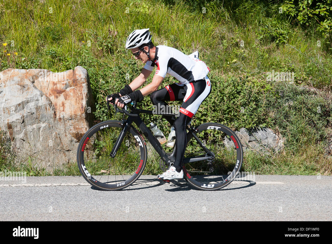 Pedaling hi-res stock photography and images - Alamy