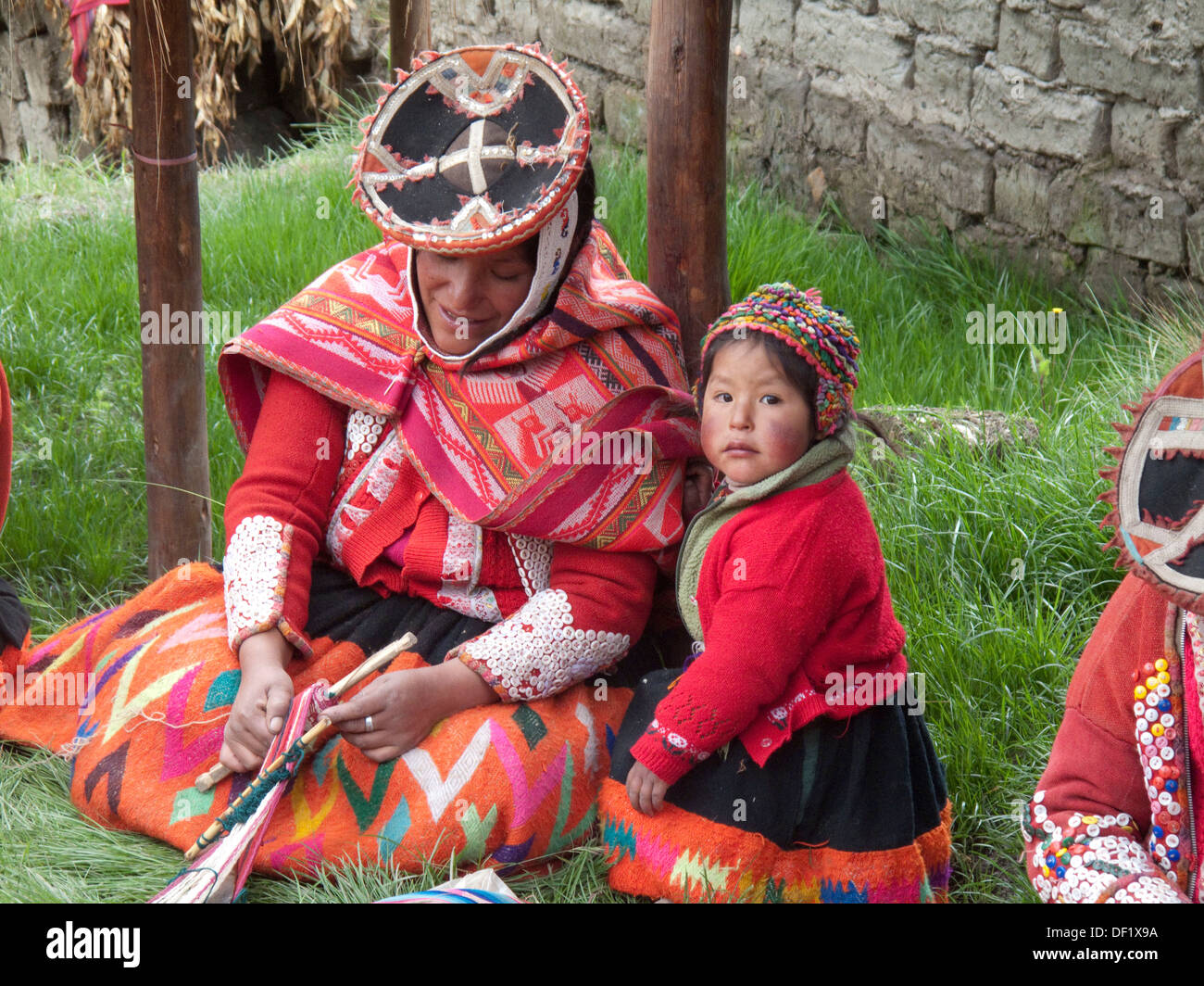 Weaving child hi-res stock photography and images - Alamy