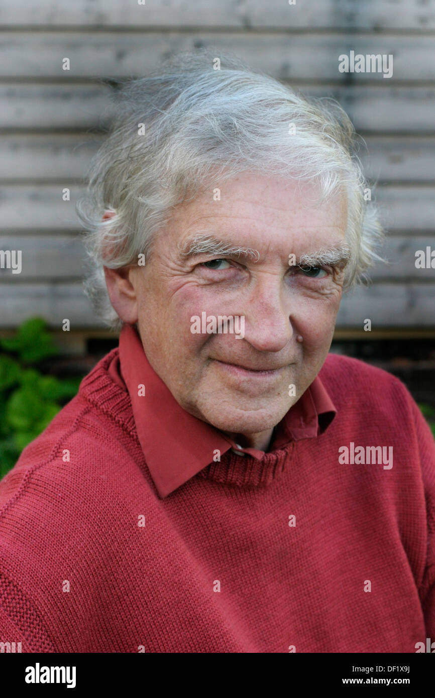 Bob Holman at home in Easterhouse Stock Photo - Alamy