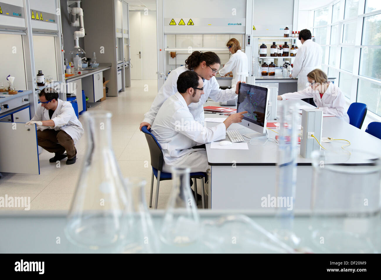 Molecular docking hi-res stock photography and images - Alamy