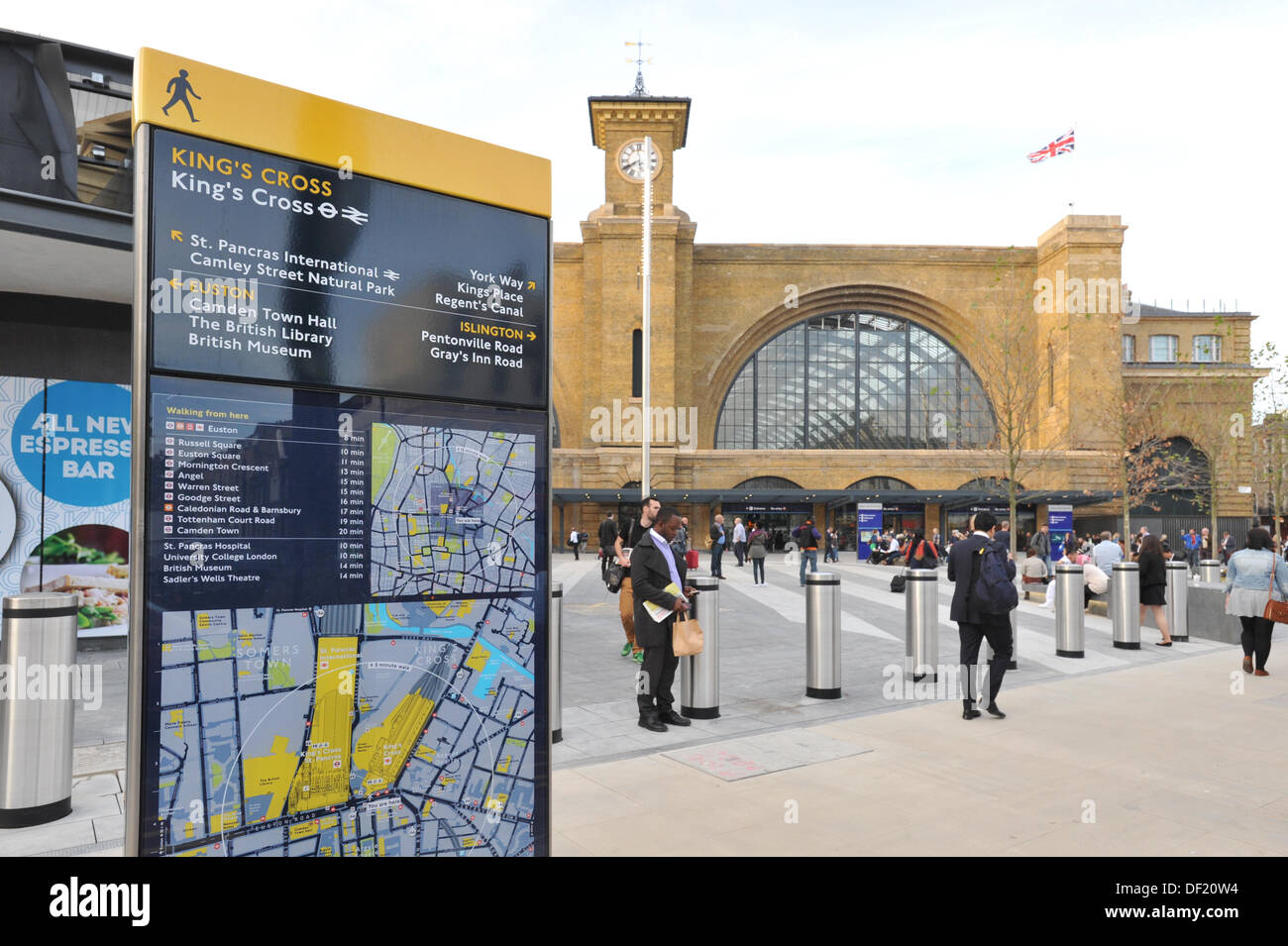 Kings cross square london hi-res stock photography and images - Alamy