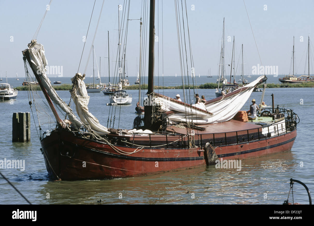 Traditional dutch boat hoorn hi-res stock photography and images - Alamy