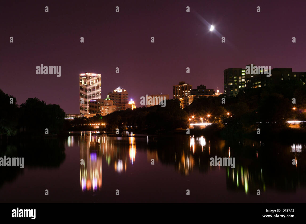 Veterans park lagoon hi-res stock photography and images - Alamy