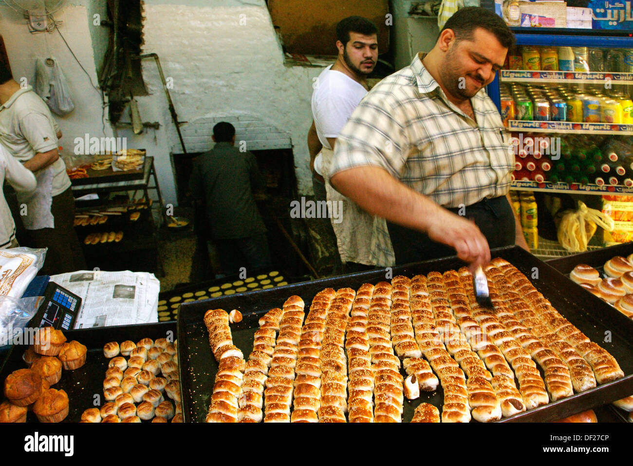Damascus bread hi-res stock photography and images - Alamy