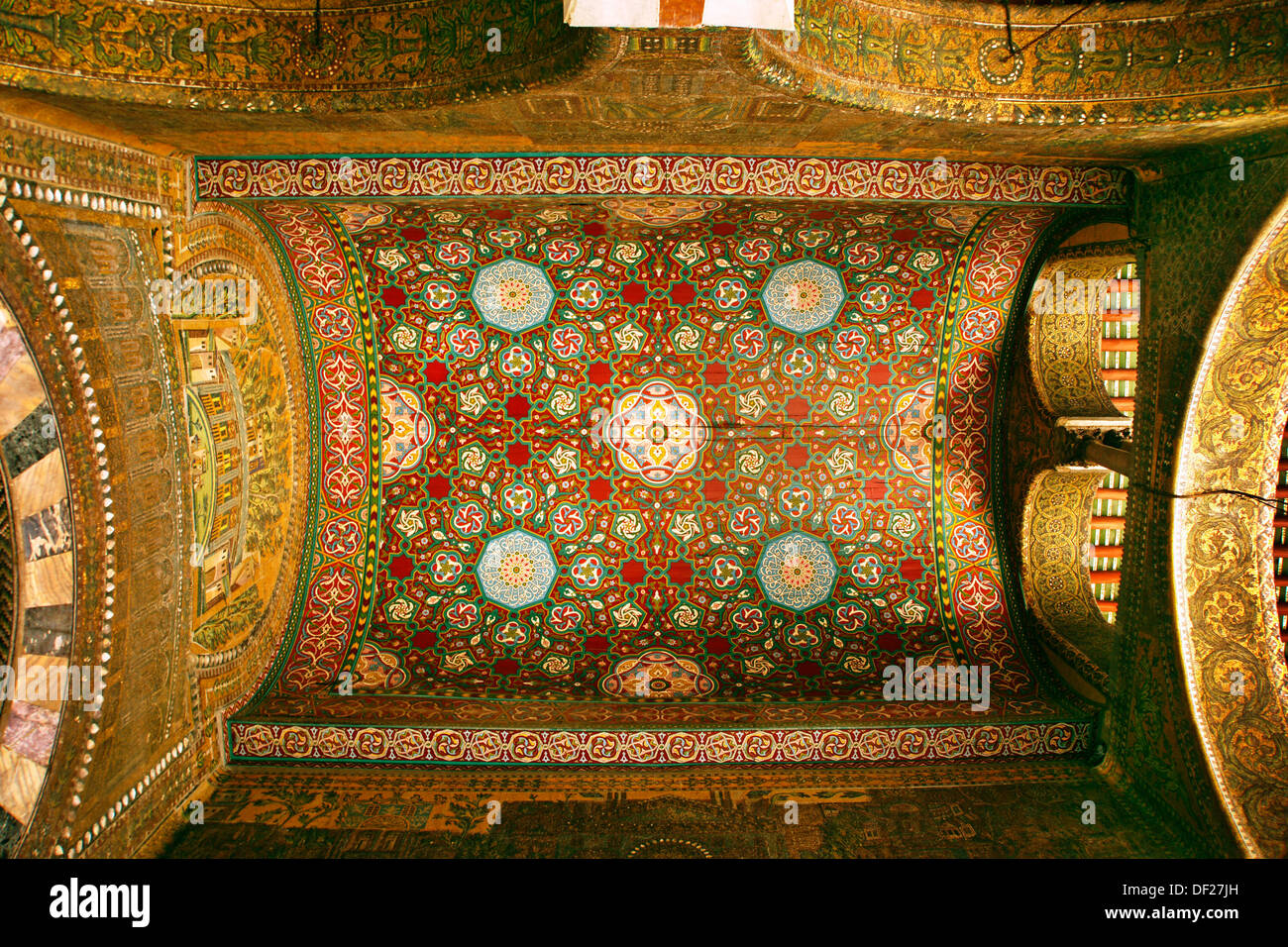 Mosaic arabic hi-res stock photography and images - Alamy