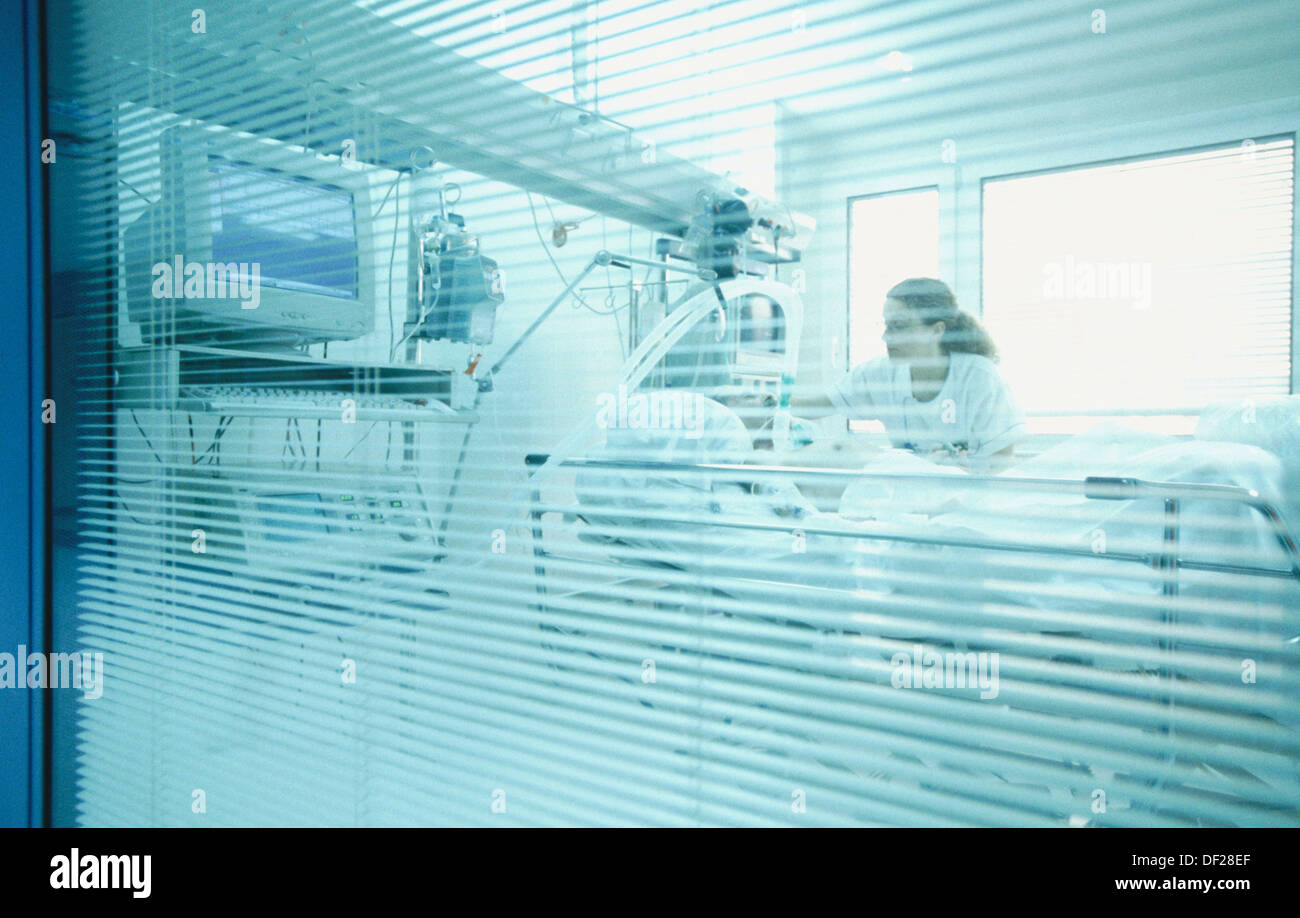 Icu job hi-res stock photography and images - Alamy