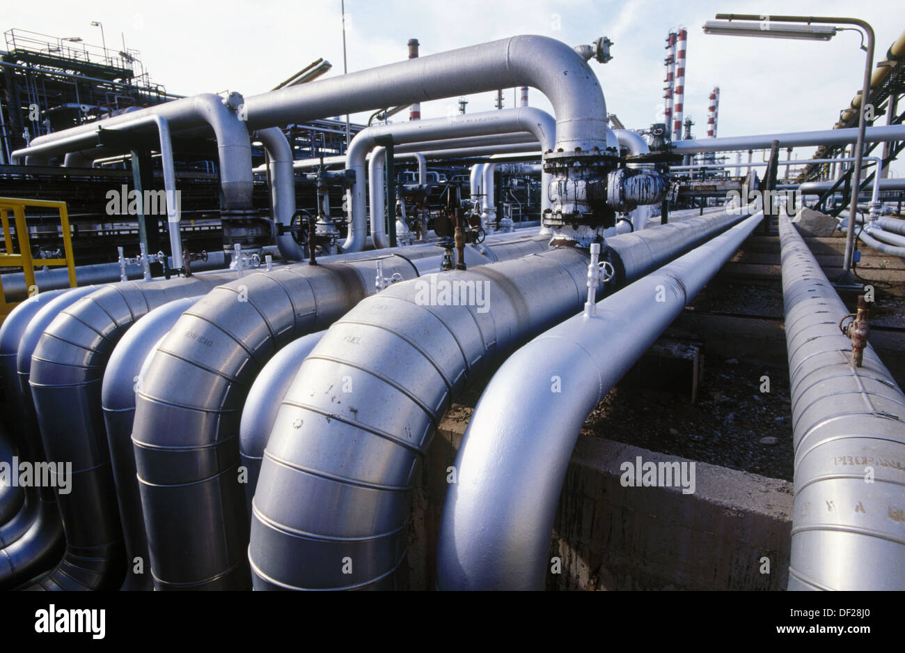 Repsol tarragona refinery hi-res stock photography and images - Alamy