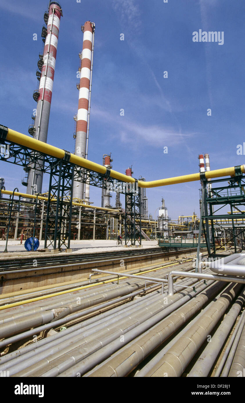 Repsol tarragona refinery hi-res stock photography and images - Alamy