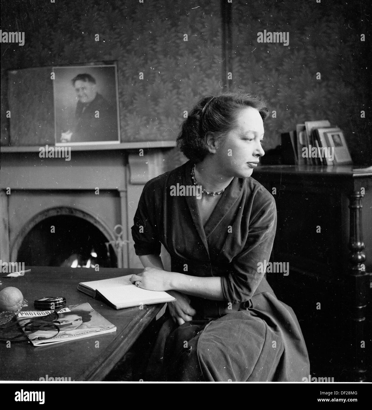 1950s magazine Black and White Stock Photos & Images - Alamy