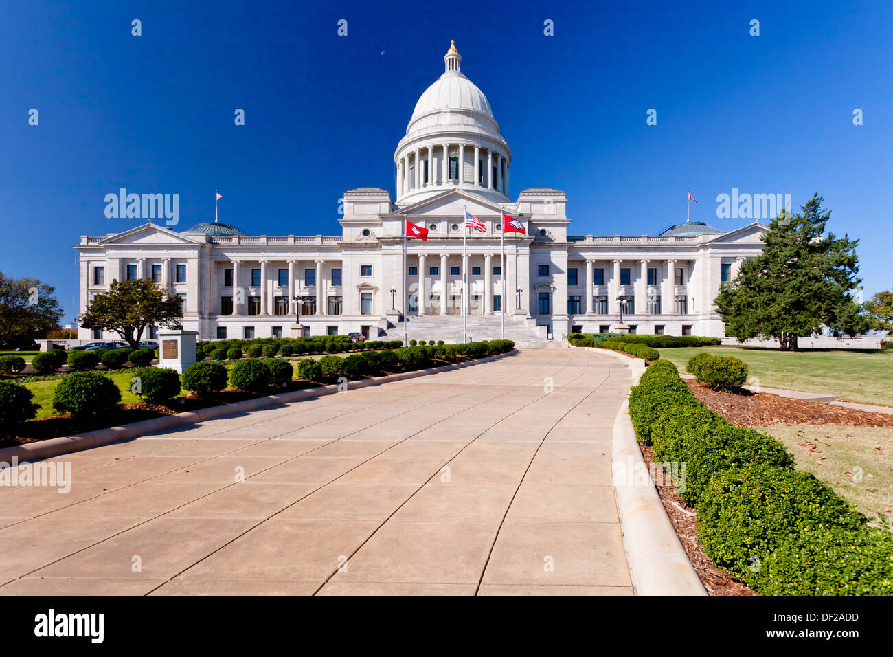 Little building hi-res stock photography and images - Alamy
