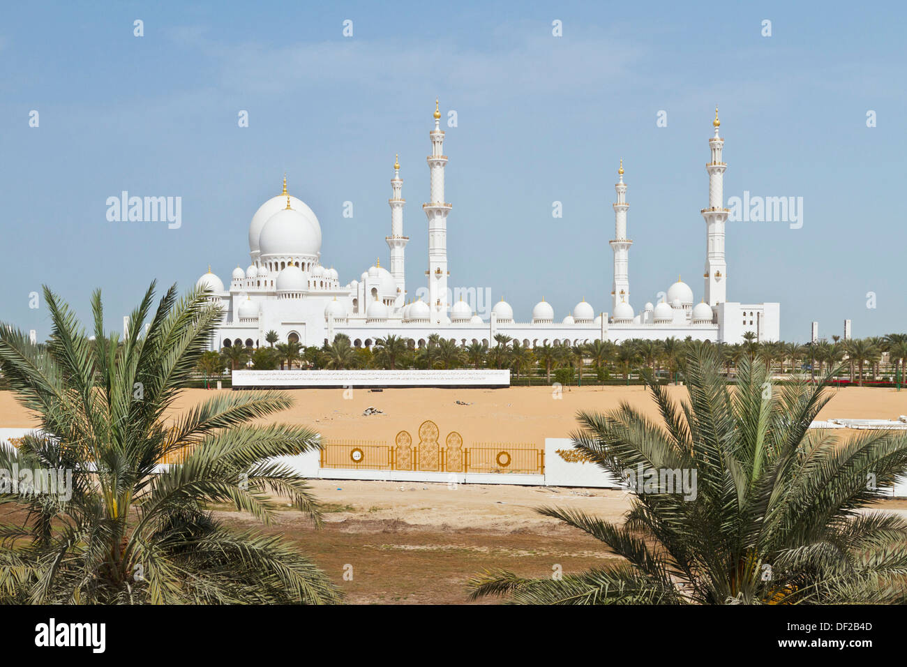Exterior Domes Arches And Minarets Of The The Sheikh Zayed Grand
