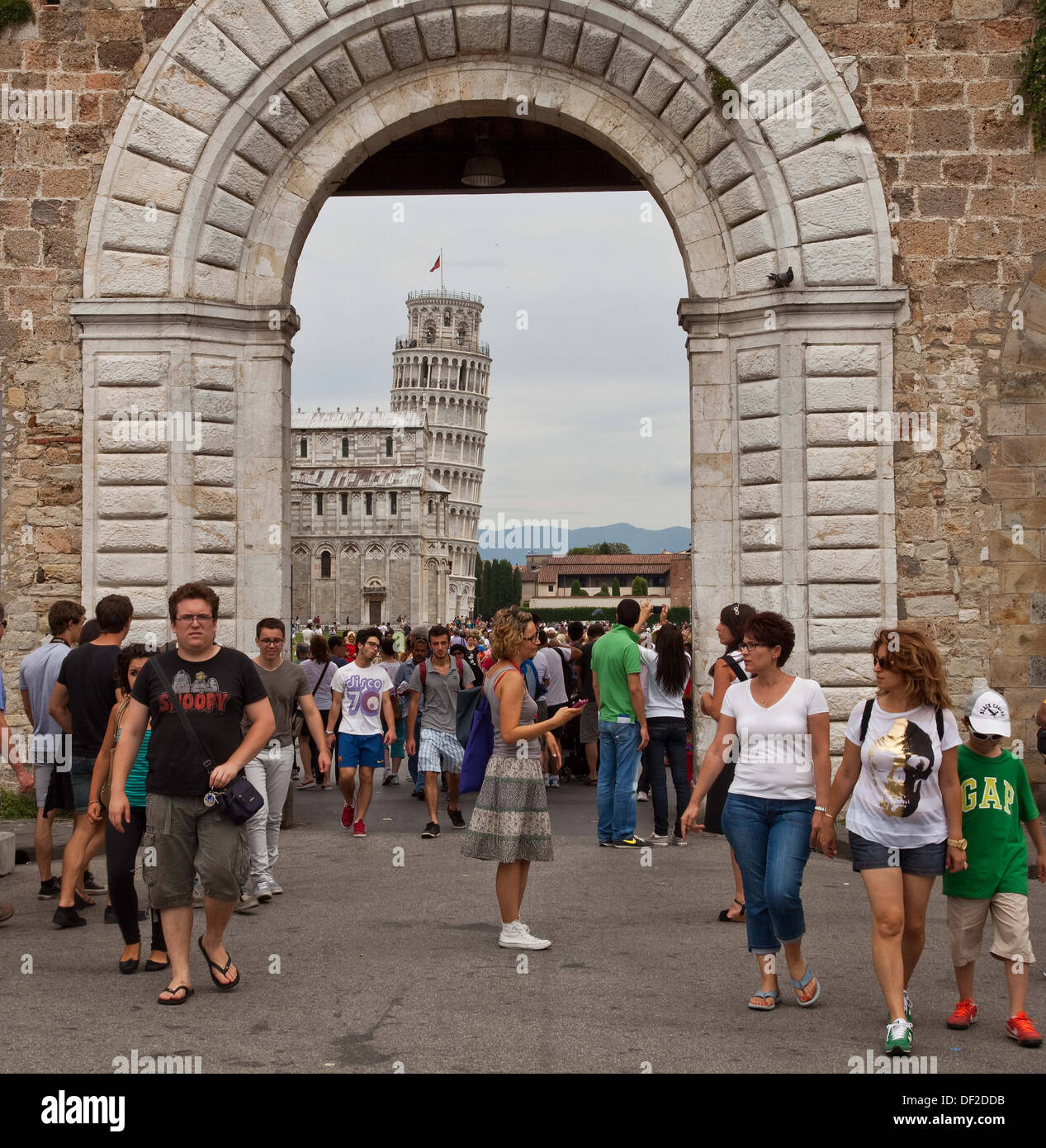 Arch,and leaning tower of Pisa Stock Photo - Alamy