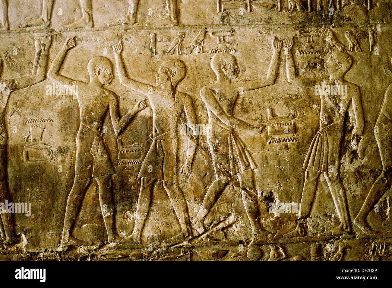Ancient egypt tomb relief hi-res stock photography and images - Alamy