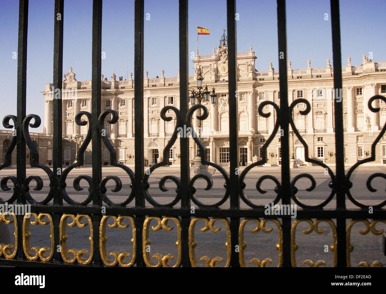 Palace aristocracy hi-res stock photography and images - Alamy