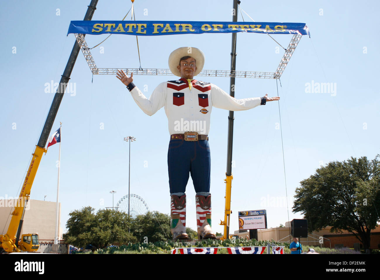 52 Foot Tall High Resolution Stock Photography and Images - Alamy