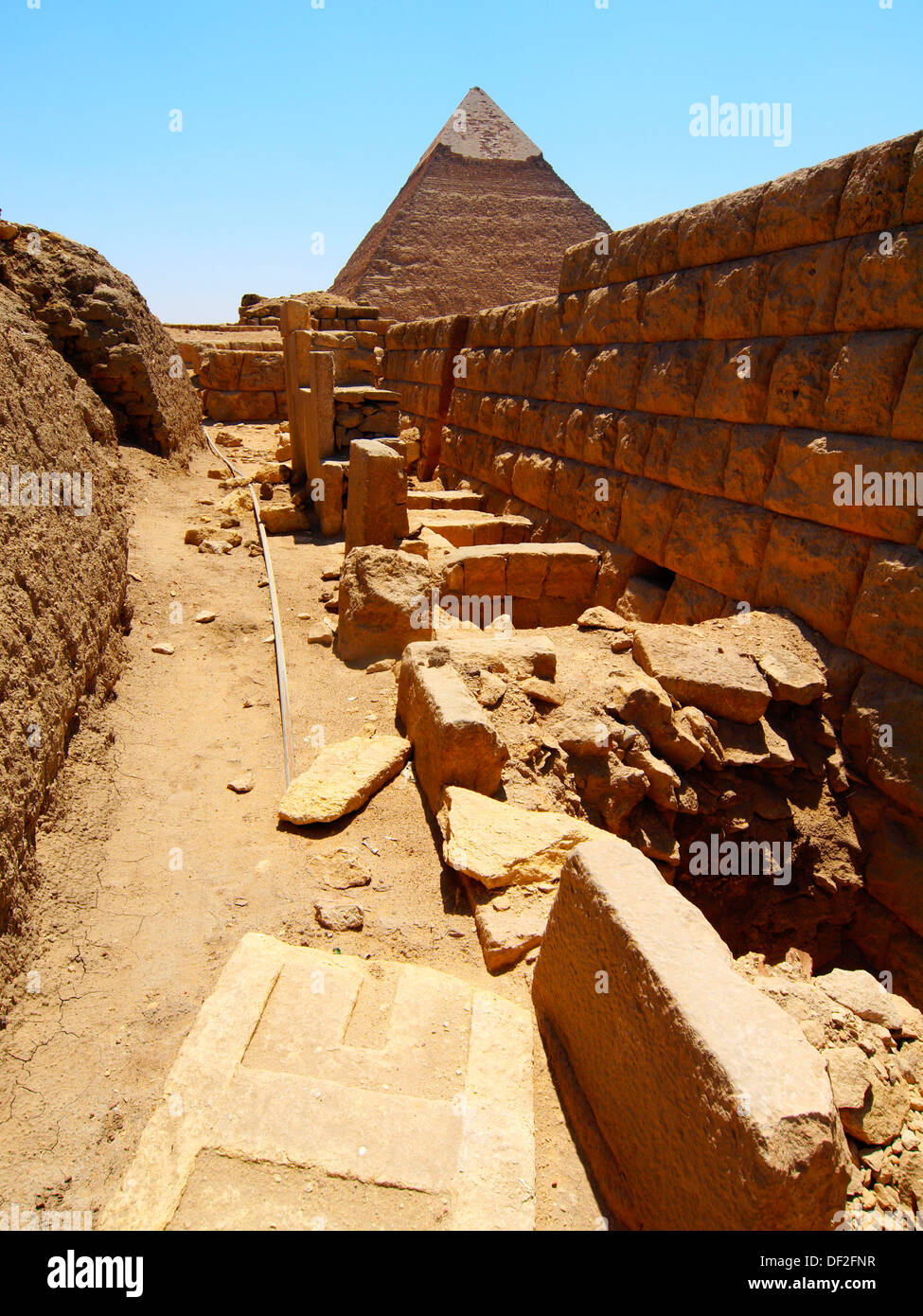 The pyramid of ghizeh hi-res stock photography and images - Alamy