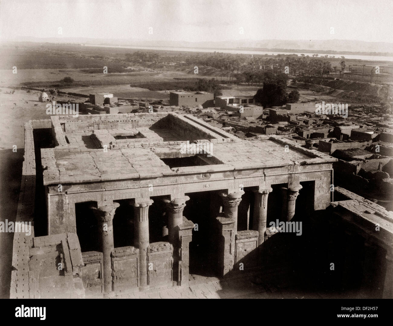 Egypt edfu temple 1890 hi-res stock photography and images - Alamy