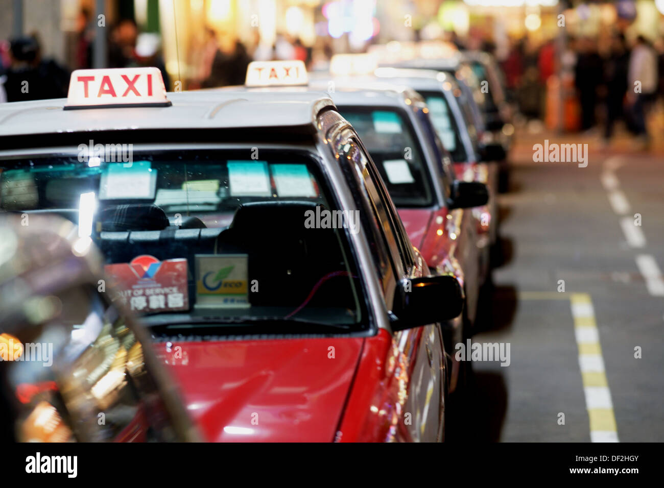Taxi stand sign board hi-res stock photography and images - Alamy