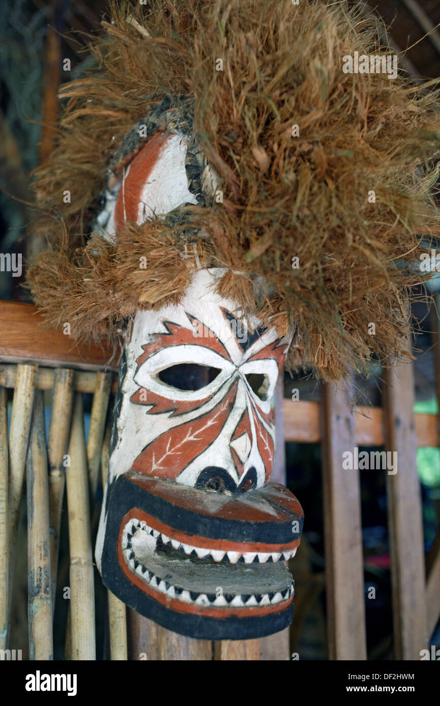 Traditional tribal mask hi-res stock photography and images - Alamy
