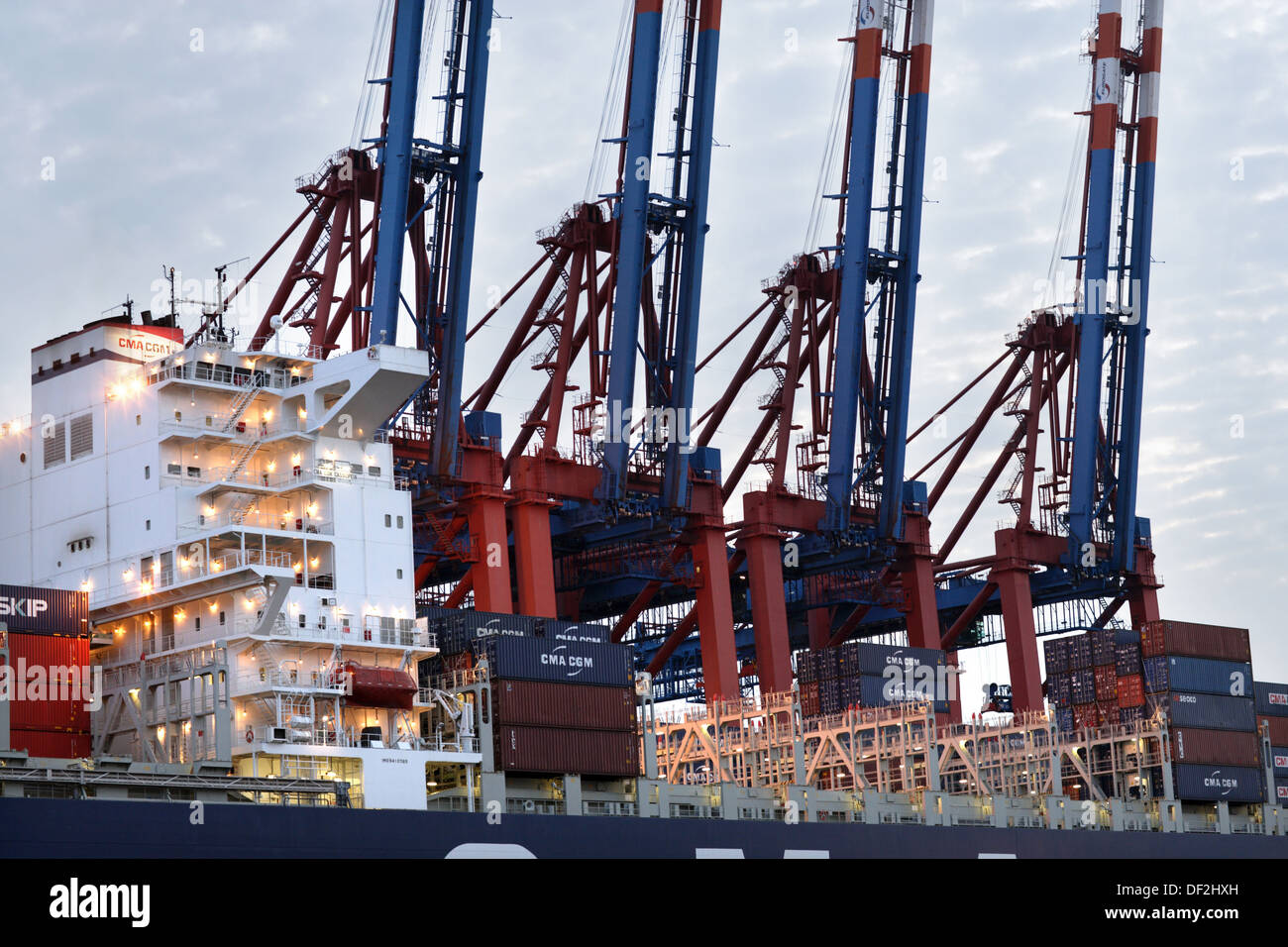 Hamburg container dock hi-res stock photography and images - Alamy