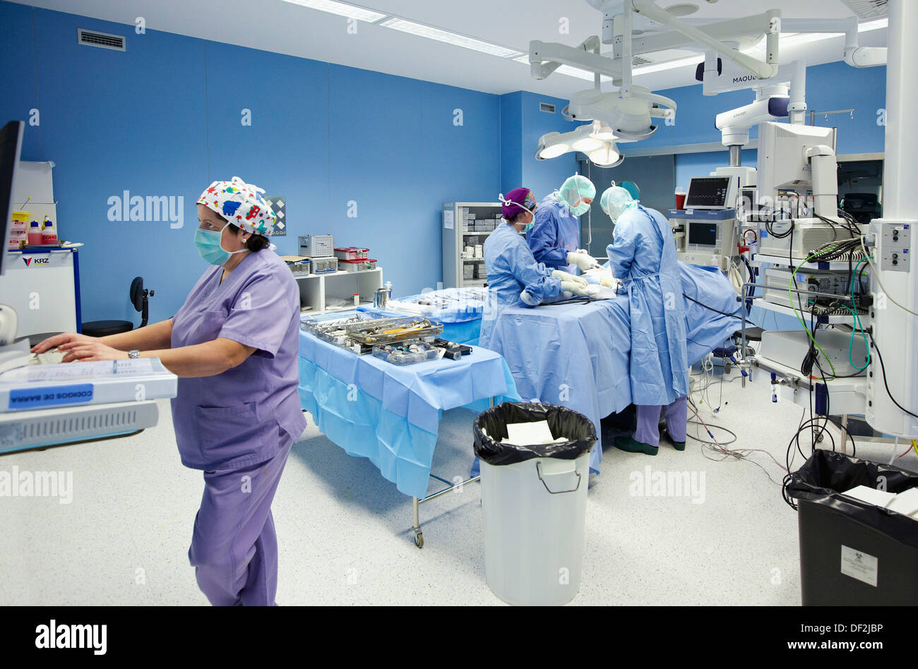 Hip joint replacement, traumatology operating room. Hospital ...
