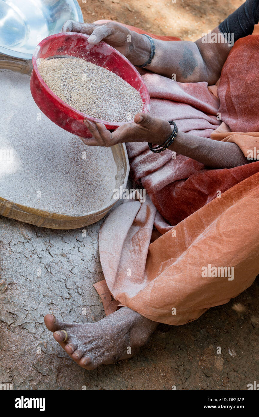 India indian woman hi-res stock photography and images - Alamy