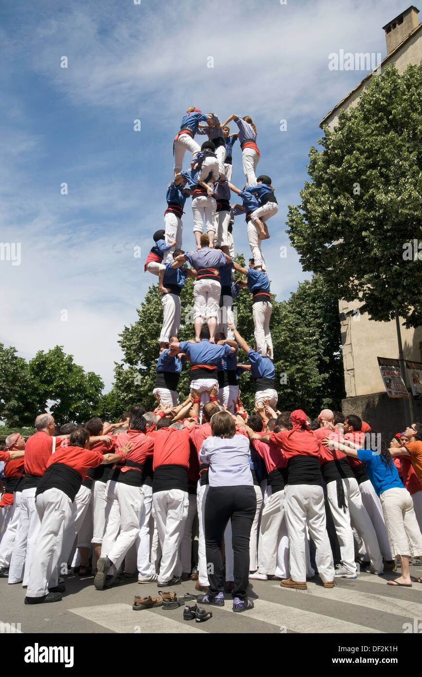 Human castle hi-res stock photography and images - Alamy